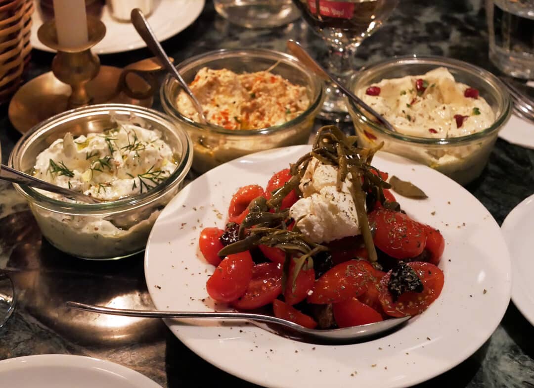 Où manger à Athènes ? 3 restaurants pour découvrir la gastronomie grecque